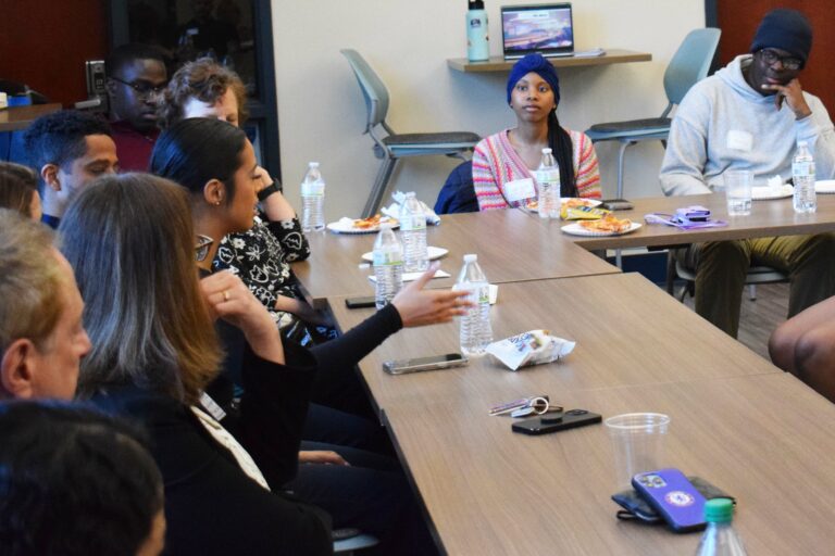 SCSU Journalism alumni return to meet with students – SCSU Journalism